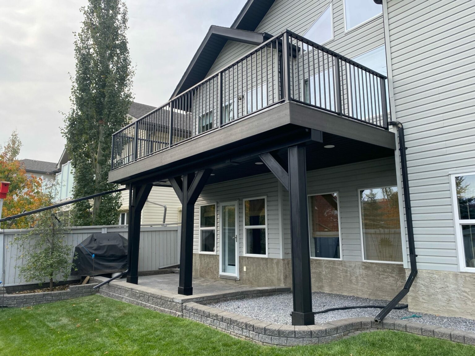 Fiberon Composite Deck – Border is Sanctuary Colour Earl Grey Colour ...