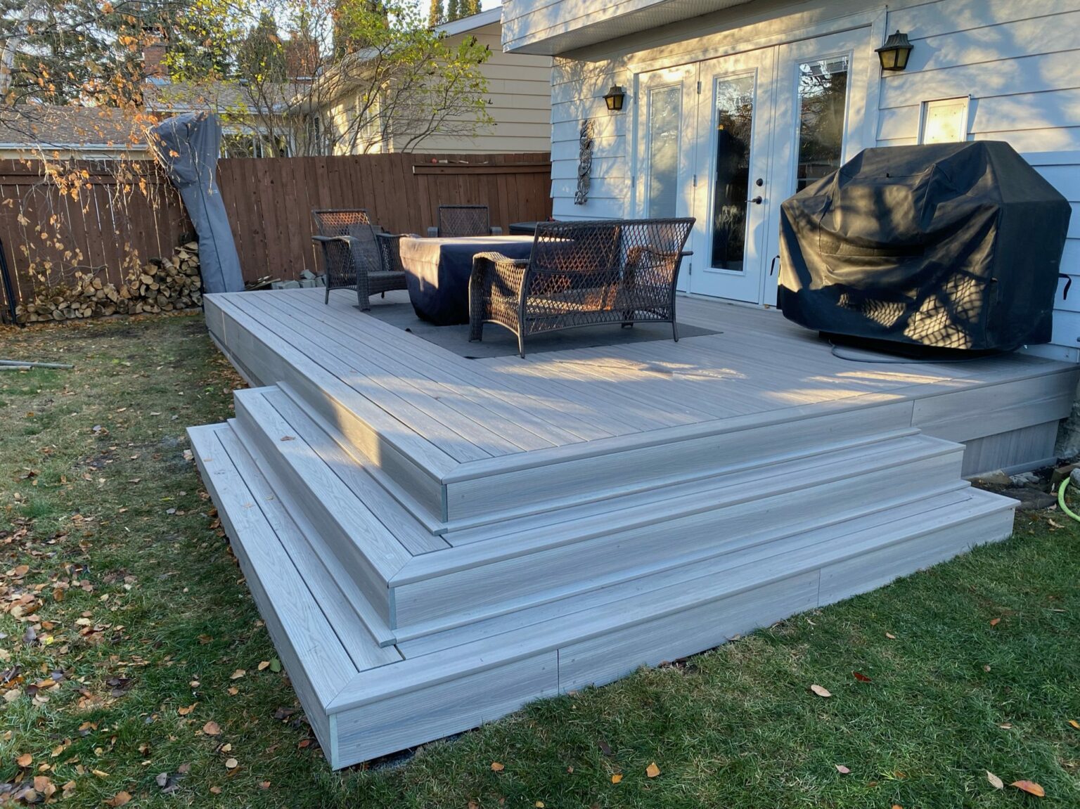 Fiberon Bungalow, with custom built Cedar Privacy Screen, Welded ...